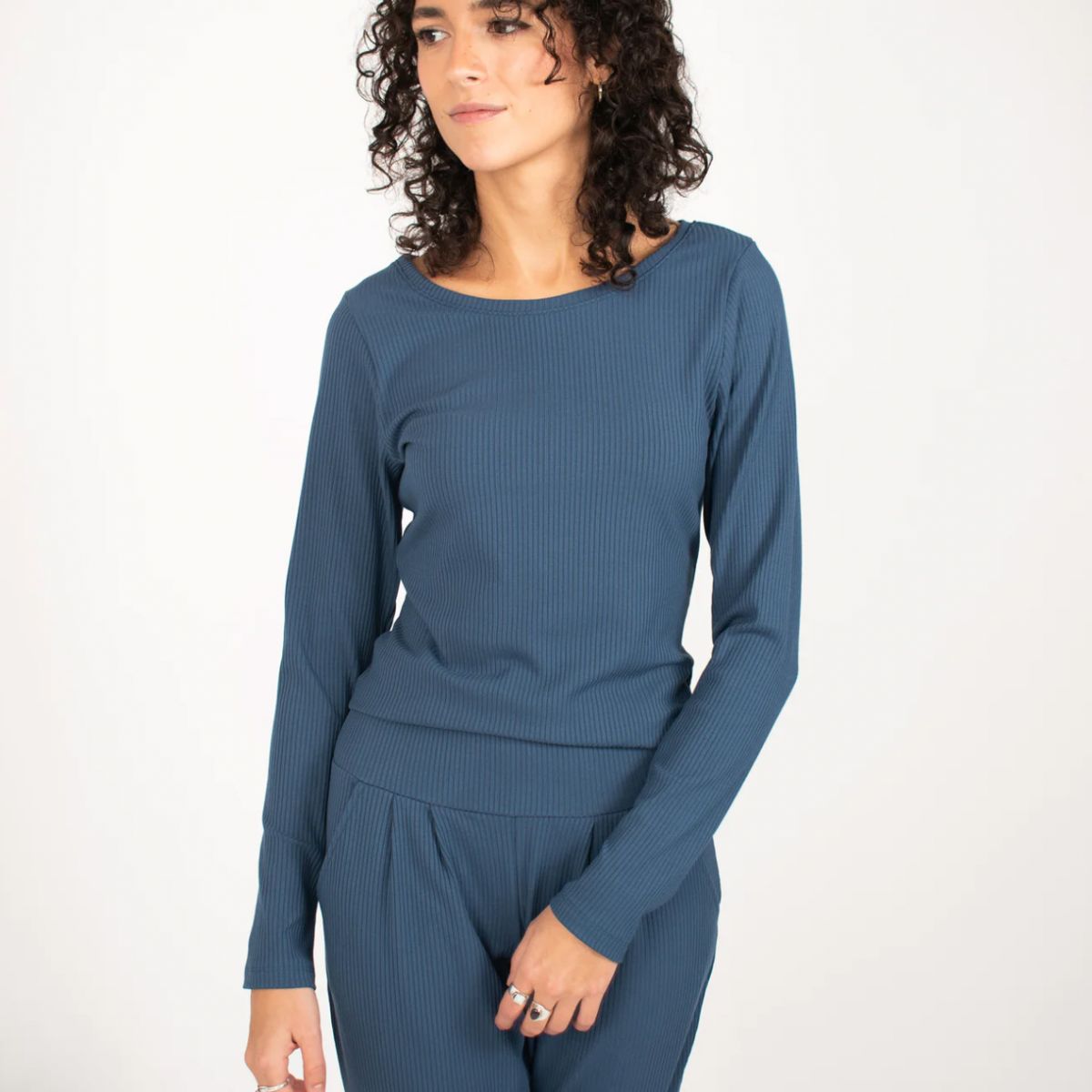 Versatile Women's Clothing | Blog - Encircled